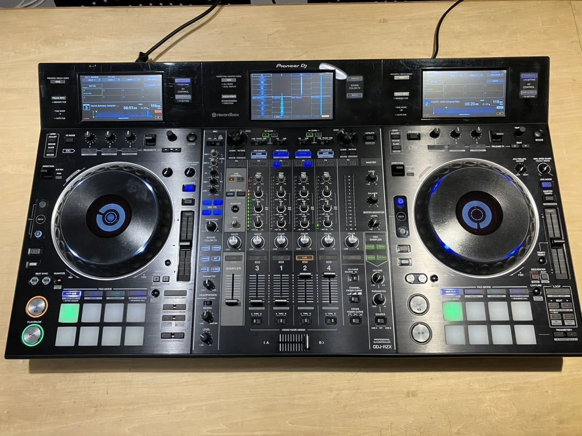 Controllers Dj Mixers With Standalone