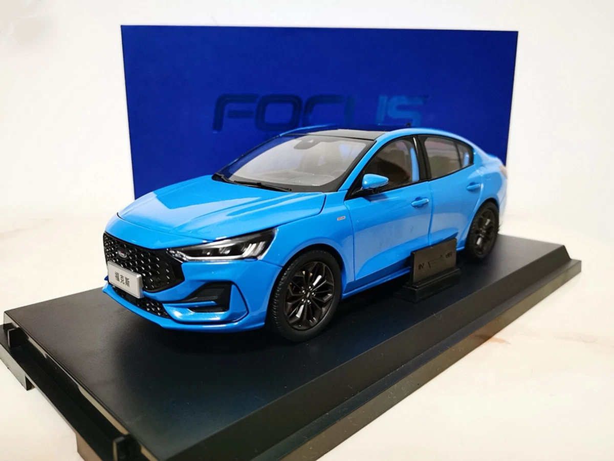Ford Focus 2022 Blue