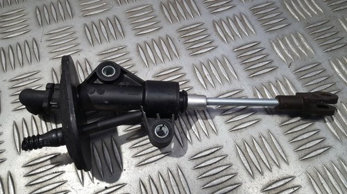 55190994 Master clutch cylinder for Opel Corsa UK523485-94 | eBay UK