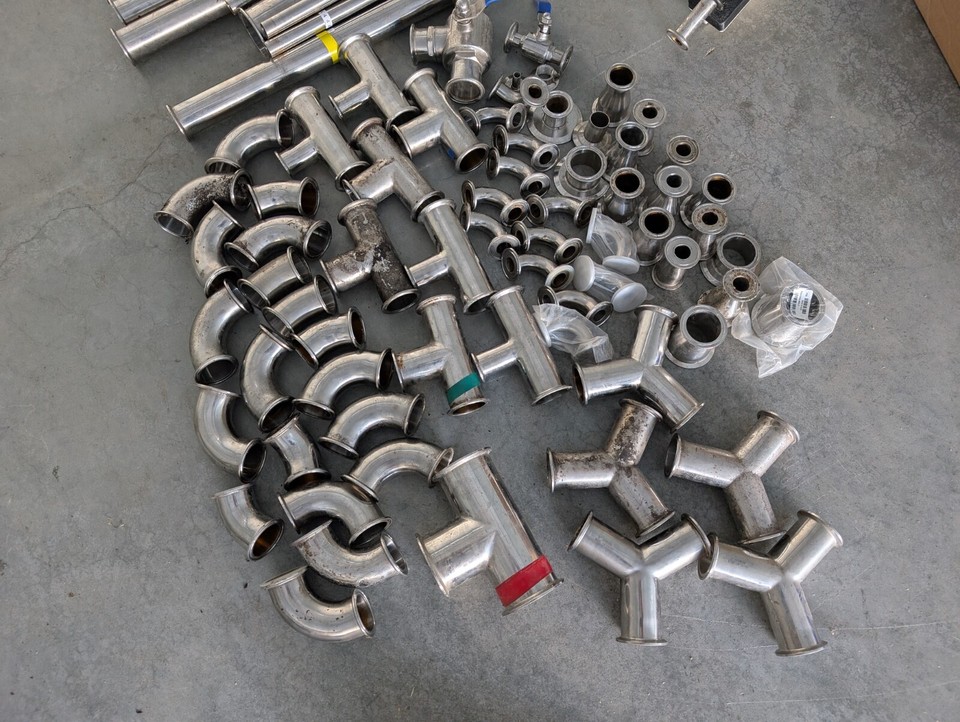 Stainless Steel Sanitary Pipe Fittings and Adapters Tri Clamp - Used ...