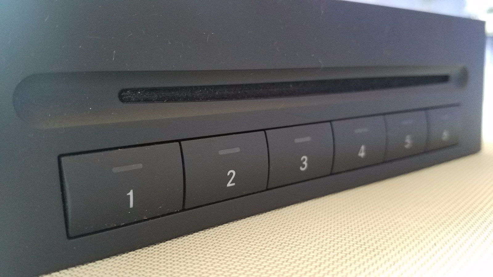 03-12 Mercedes W219 CLS550 R350 Radio 6 Disk CD Changer Player ...