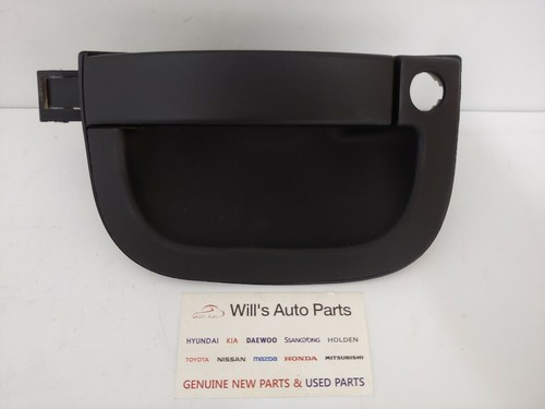GENUINE NEW OUTER DOOR HANDLE FRONT LH SMOOTH SUITS KIA K2700 and K2900 ...