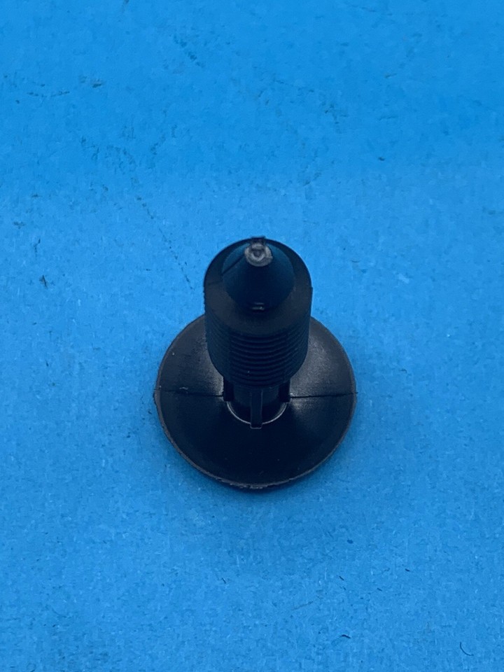 (QTY 4) Windshield Wiper Cowl Grille Cover Retainer Clips For Ford ...