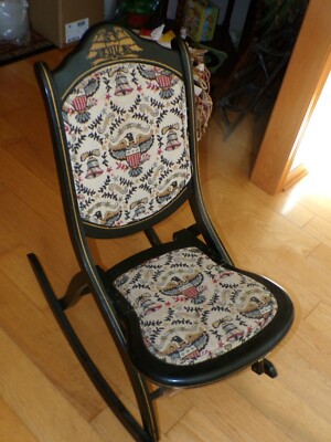 1900-1950 - Antique Rocking Chairs