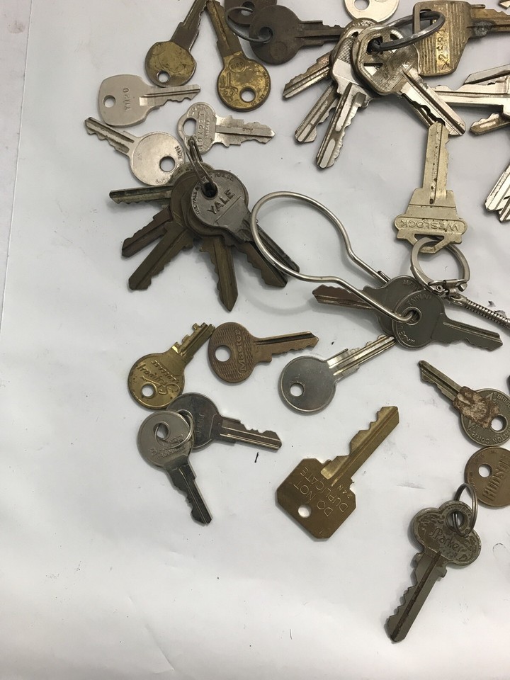 Vintage Junk Drawer Lot Of Old Keys about 88 Steam Punk Scrapbook ...