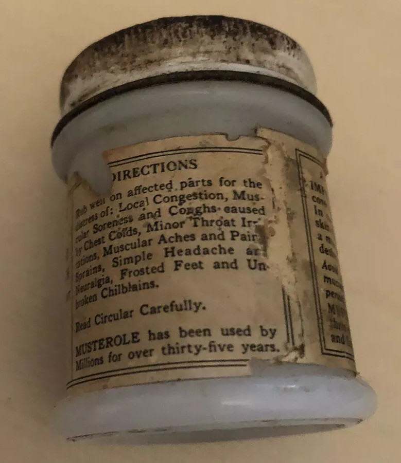 VINTAGE 2" HIGH MUSTEROLE CLEVELAND MILK GLASS PAPER LABEL MEDICINE JAR ...