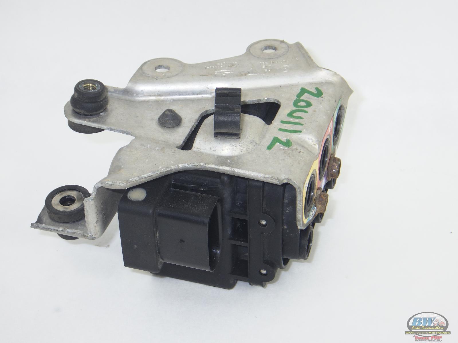 7L0-698-014; VW TOUAREG OEM Air Suspension Valve Block Assembly 2004-10 ...