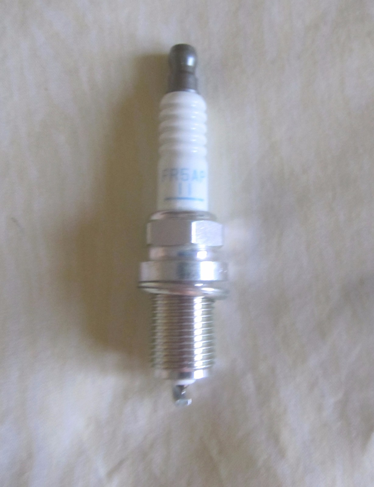 Set of 4 NGK 5463 Laser Platinum Spark Plugs FR5AP-11 | eBay