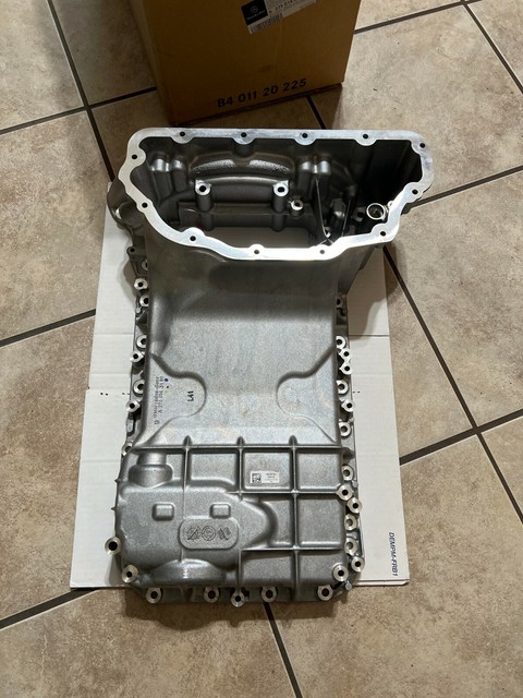 MERCEDES-BENZ GLE W166 UPPER ENGINE OIL PAN A2760143100 ORIGINAL for ...
