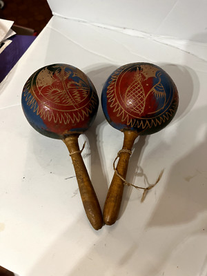 SET OF 2 VINTAGE HAVANA CUBA CARVED GREEN RED BLUE BROWN MARACAS | eBay