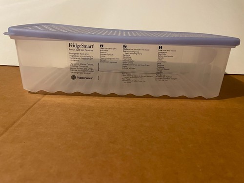TUPPERWARE FridgeSmart Large Vented Container Sheer w / Blue Seal ...