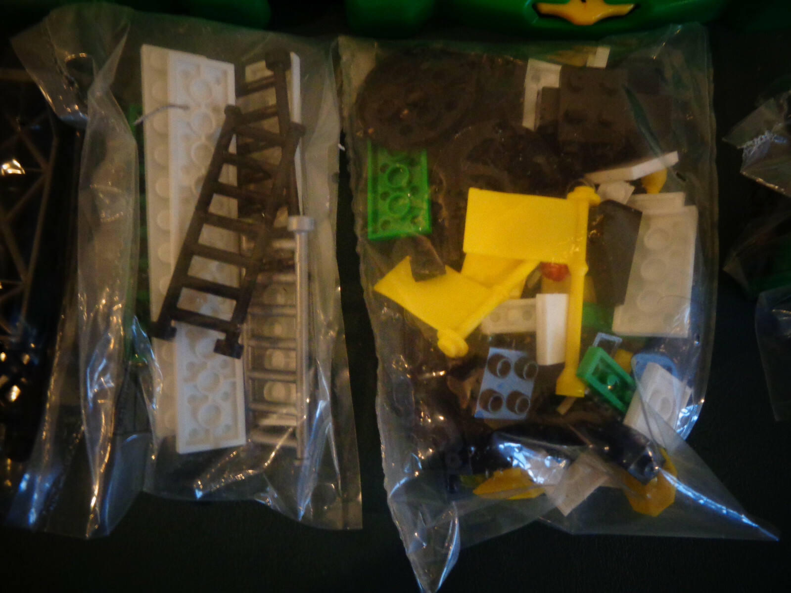 2001 RITVIK MEGA BLOKS SPORTS 2 GO SOCCER NEW IN FIELD CARRY CASE #9192 ...