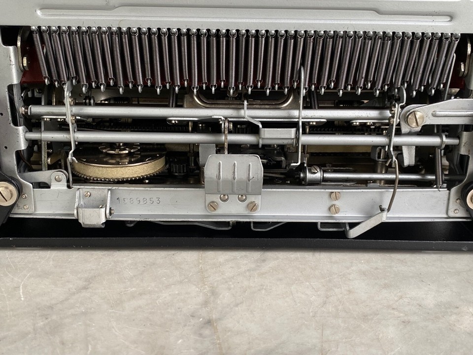 Special Restored OLYMPIA SM4 Typewriter. Black & Red, Senatorial Font ...