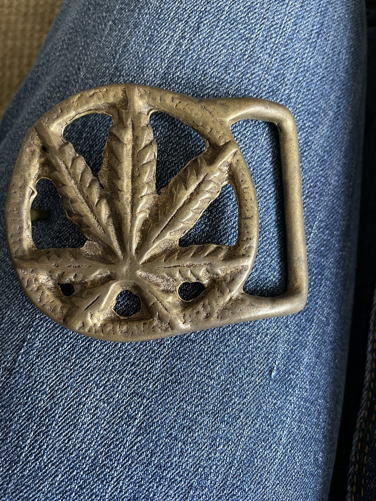 VINTAGE Marijuana Leaf Solid Brass Belt Buckle - Gem