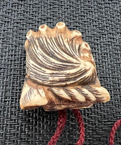 Japanese accessories fasteners netsuke crafts shell inro tobacco pouch ...
