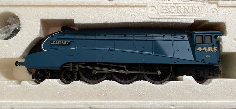 HORNBY R2154 LNER BLUE 4-6-2 CLASS A4 LOCOMOTIVE 4485 KESTREL NEW | eBay UK
