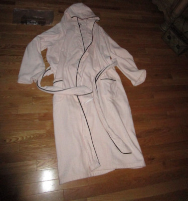 NEW Hooded Long Victorias Secret Terry Robe Size XL/XXL PINK NEW NO ...