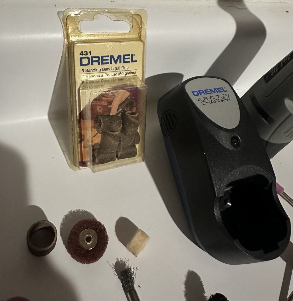 Dremel 7300 Multi Tool Cordless 2 Speed Rotary Tool W/ Charger ...