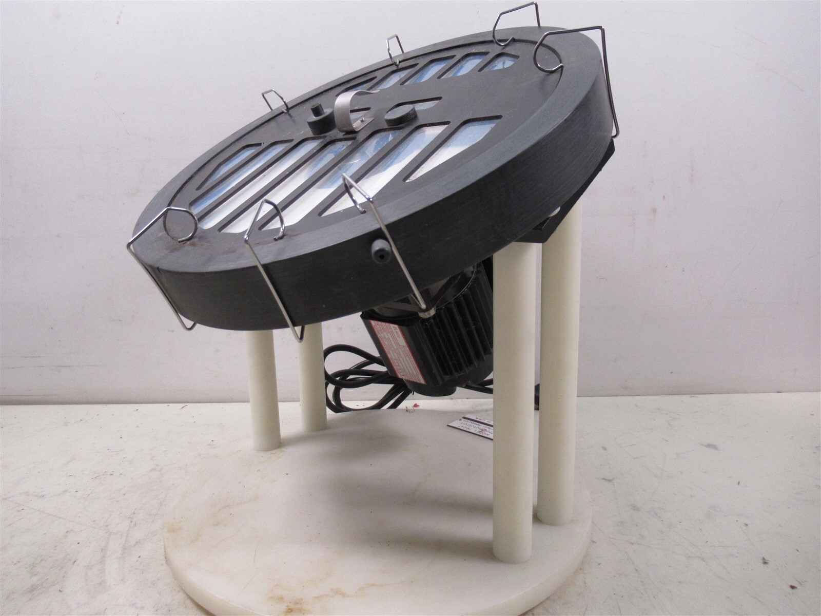 Harrison Research Chromatotron 7924T Centrifugal Thin-Layer ...