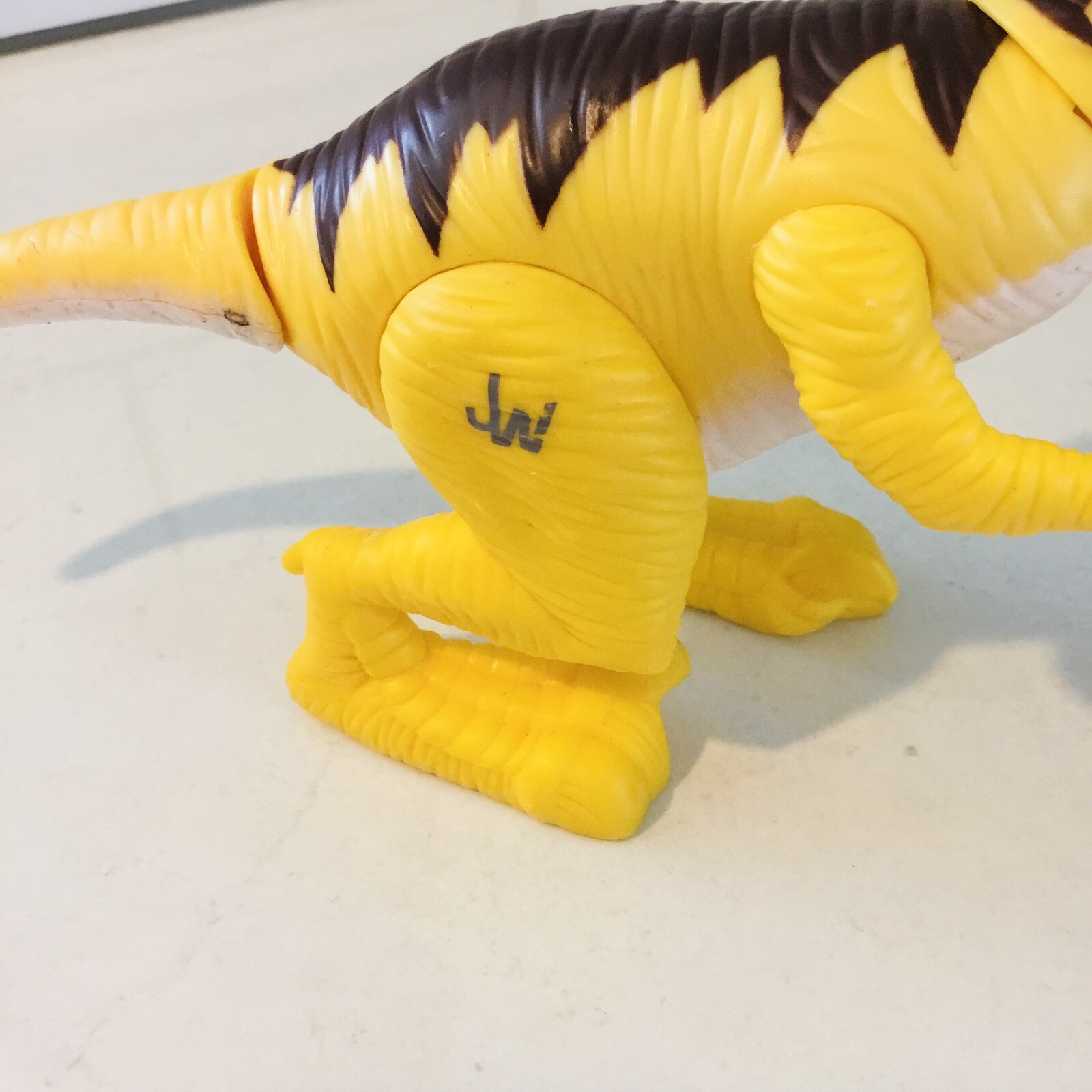 Jurassic World JW 7” Raptor Hasbro Yellow Dinosaur Action Toy | eBay ...