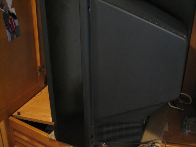 Sony Trinitron 27" Color CRT TV Retro Vintage Gaming KV-27TS20 - Black ...