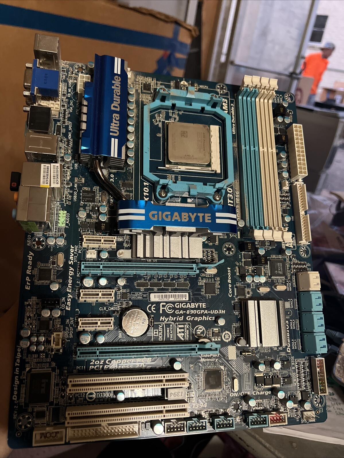 GIGABYTE GA-890GPA-UD3H AMD AM3 DDR3 ATX Motherboard w/ cpu ...