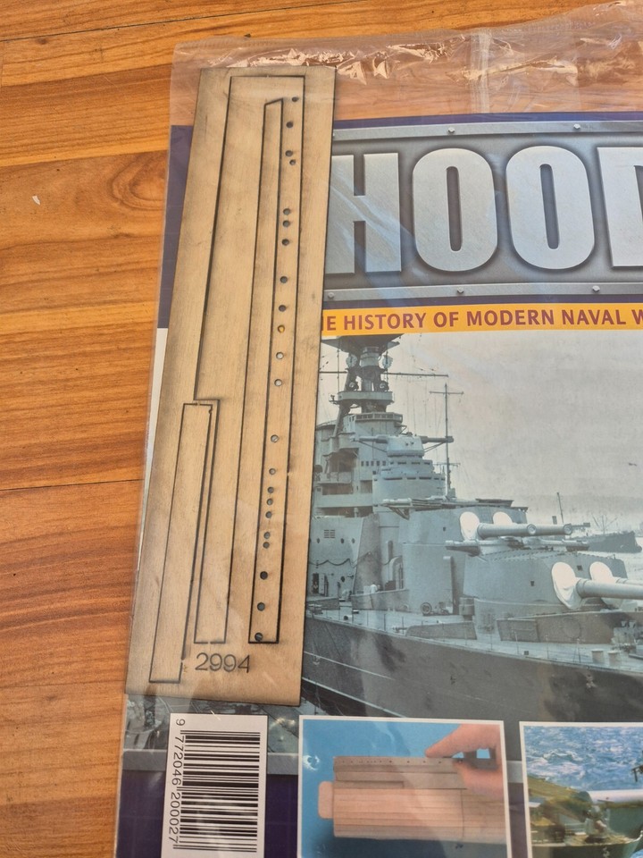 ISSUE 28 HACHETTE BUILD THE HMS HOOD MODEL SHIP 1/200 WW2 BATTLE ...