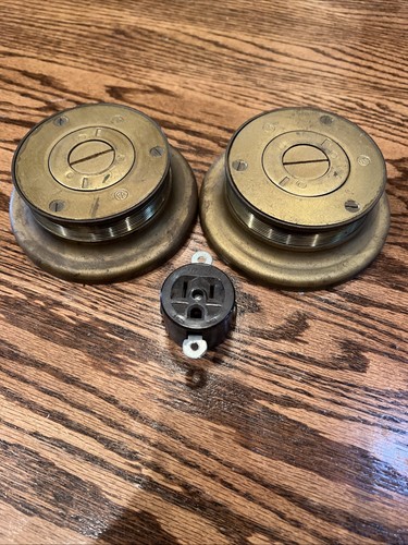 2- NOS Vintage Brass 1-Gang Round Floor Boxes with 1-15amp Outlet As ...