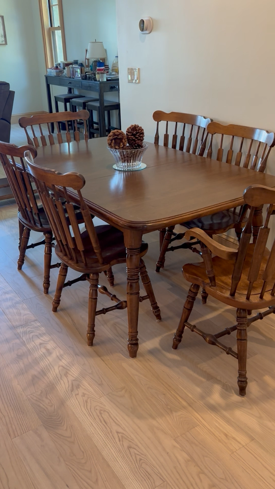 Vintage Temple-Stuart Rockingham Maple Dining Set - 6 Chairs + 3 Leafs ...