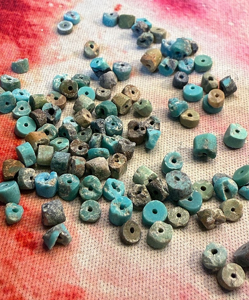TINY SMALL (20) Old Navajo Indian Turquoise Rough Stone Trade Beads Fur ...