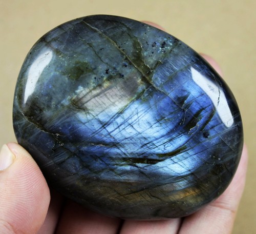 POLISHED LABRADORITE IRIDESCENT OPTICAL EFFECT PALM STONE FROM ...