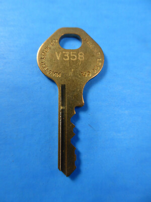 Master Lock Padlock 1525 1585 2010 2076 Control Key OEM Original Master ...