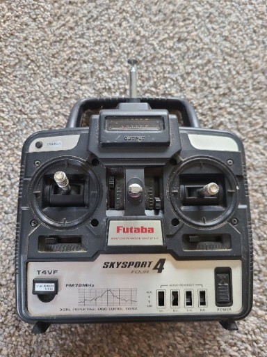Futaba Skysport 4 T4VF 72Mhz RC Transmiter Untested. Powers on. Ch. 60 ...
