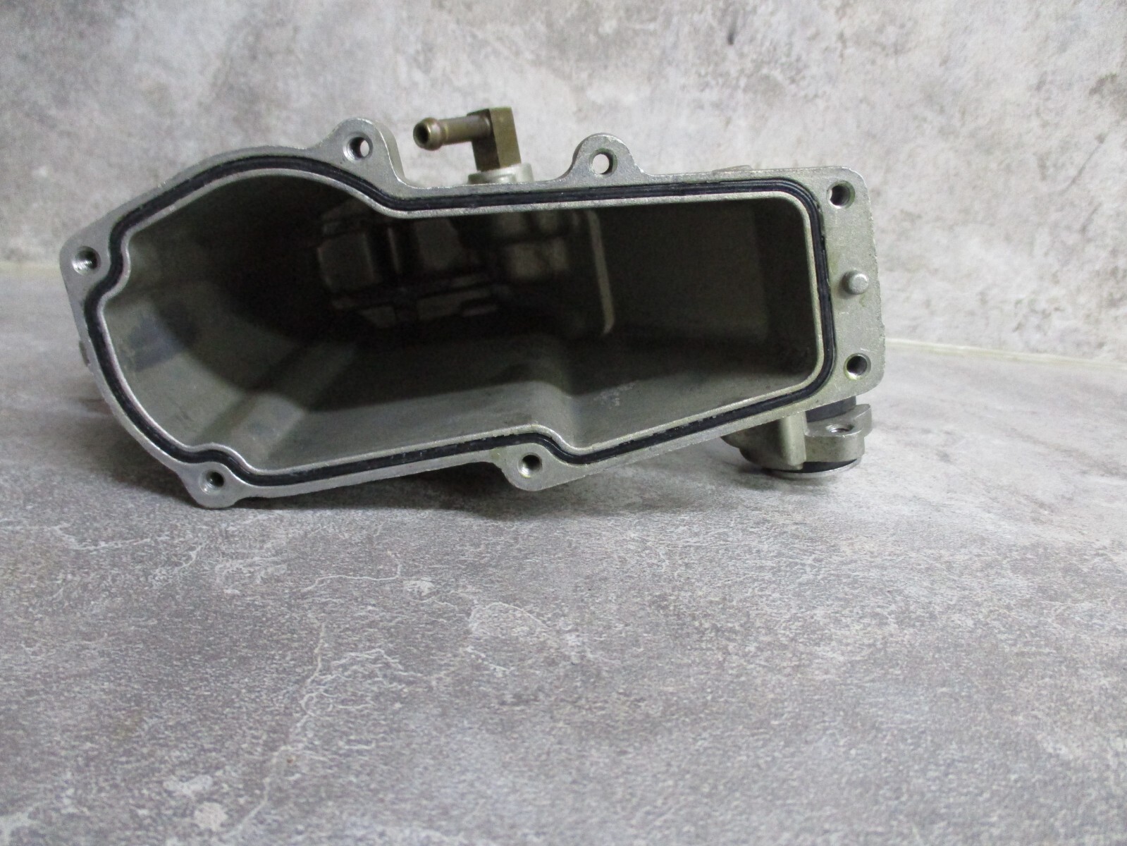 YAMAHA OEM FLOAT CHAMBER BODY #69J-14181-00-00 & GASKET #68V-14984-00 ...