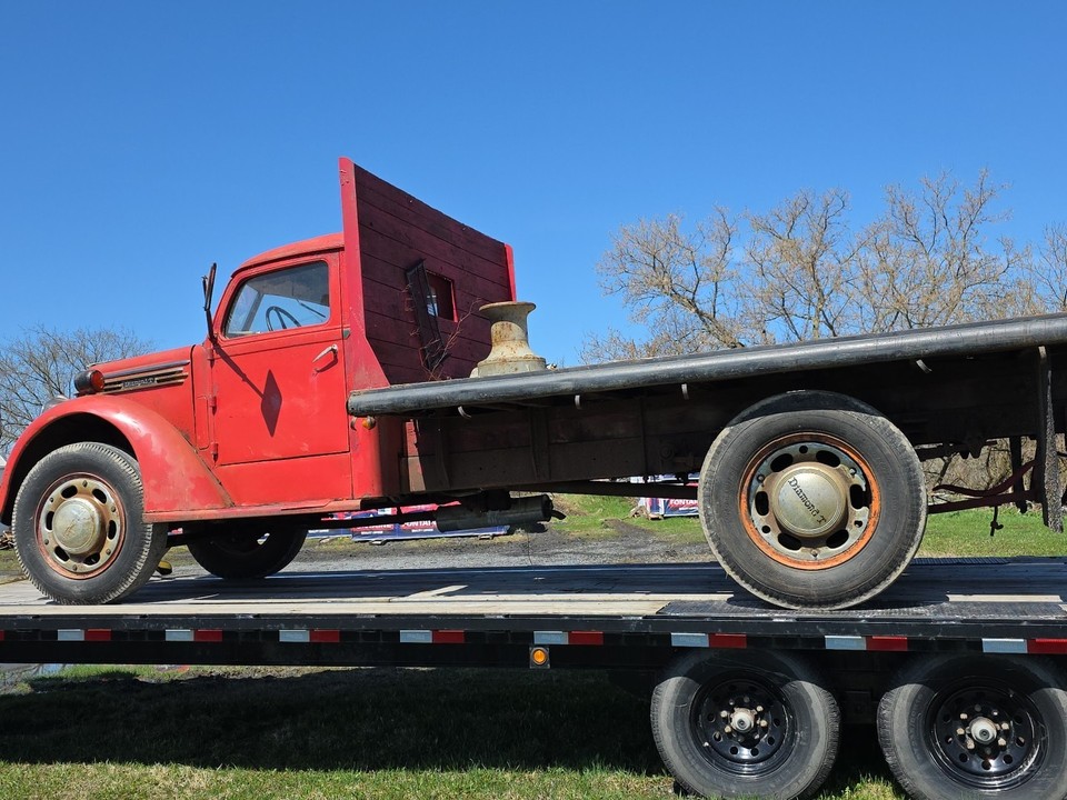 1947 Diamond T 306 Stake Body 3067529 T 758247 CB0XLD-3 Barn Find Runs ...
