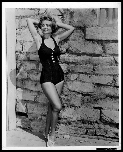 Gloria Talbott (1950s) 🎬⭐ Sexy Leggy Cheesecake Vintage Exotic Photo K ...