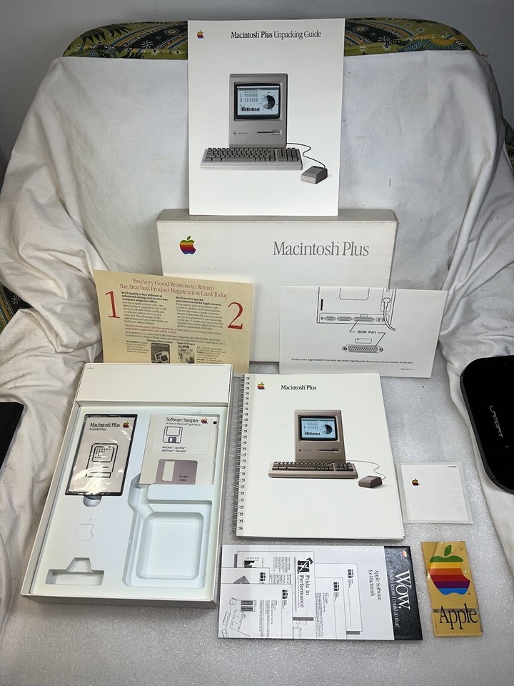 Vtg Apple Macintosh Plus 1Mb Computer M0001A w/Keyboard M0110A, Mouse ...