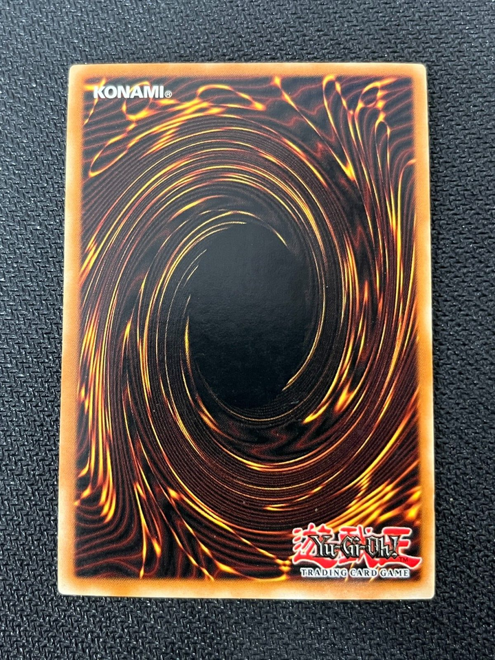 2004 Yu-Gi-Oh Gear Golem Moving Fortress AST-018 1st Edition Rare Mint ...