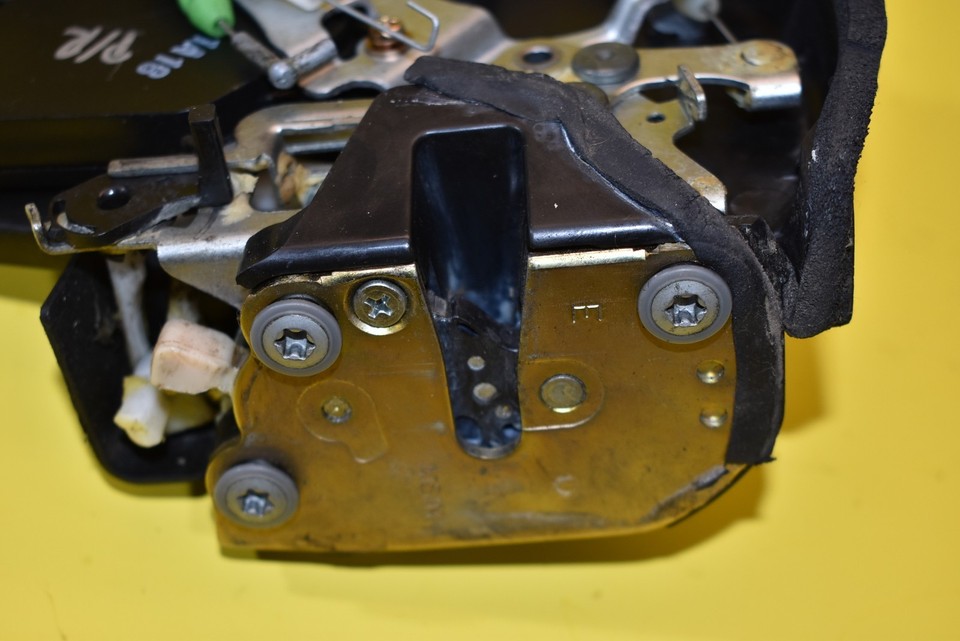 01 02 03 04 05 06 07 Toyota Highlander Door Hatch Actuator Passenger ...