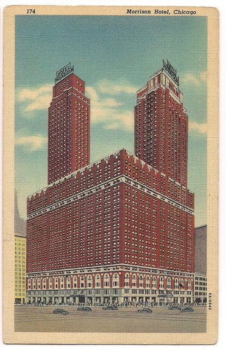 MORRISON HOTEL Large Corner Towers Chicago, IL POSTCARD Illinois LINEN ...