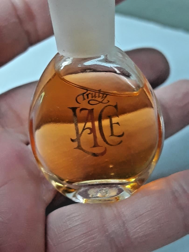 Vintage Coty Truly Lace Parfum 1/8 Oz 3.69 ml Mini Perfume Splash ...