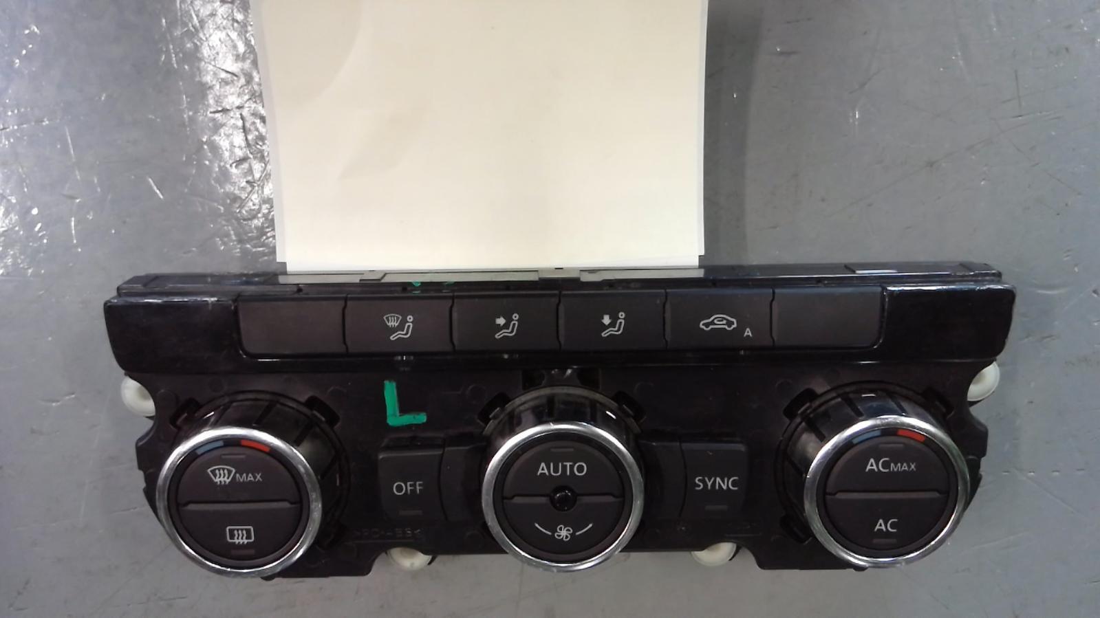 VOLKSWAGEN PASSAT Climate Control Module 561 907 044 L | eBay