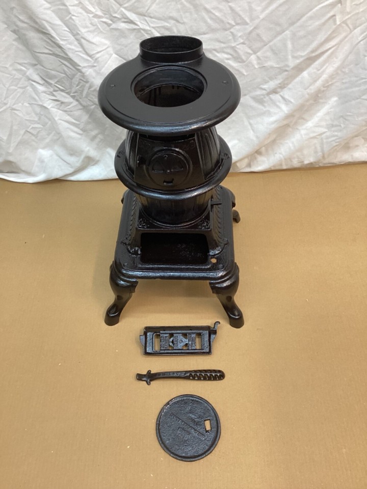 Pot Belly Cast Iron Parlor Stove Umco #28 Antique | eBay