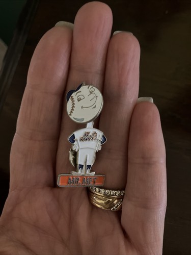 NY Mets Mr Met Bobblehead Pin New Rare NYM MLB Pinbacks Pins Citi Field ...