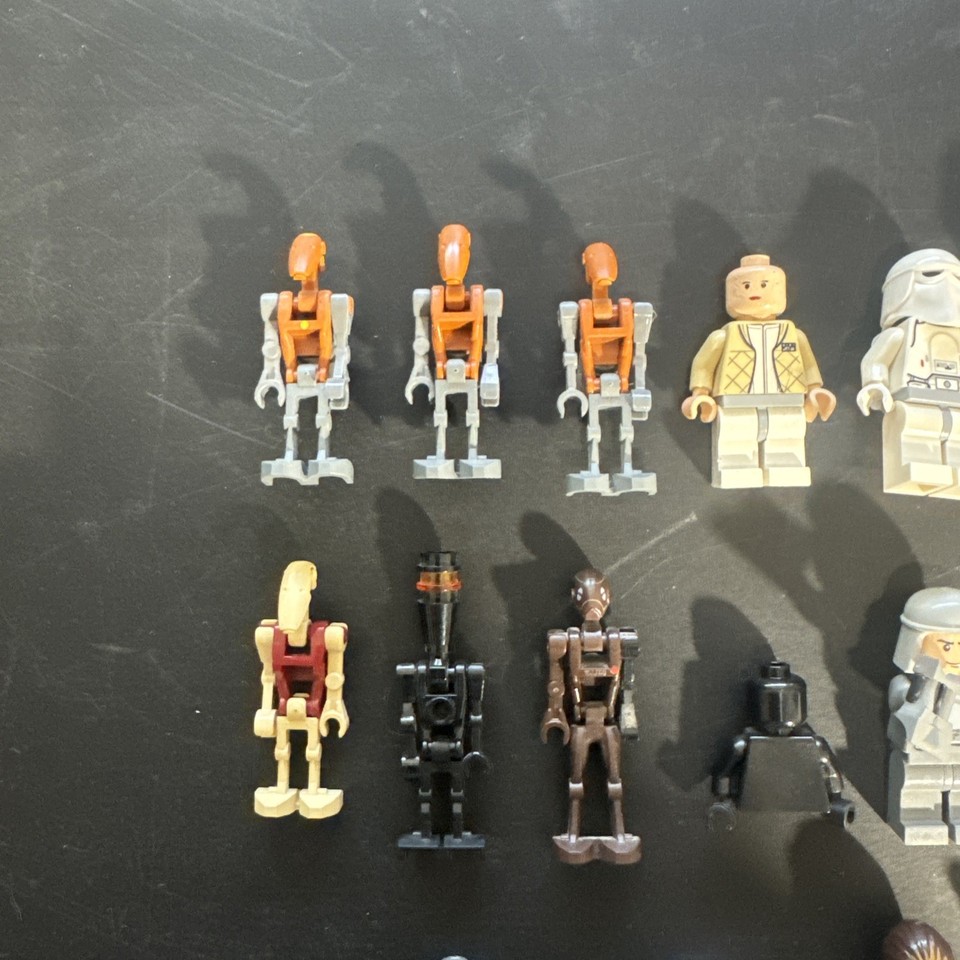 Lego Star Wars Minifigures Lot - Light Sabers / Droid Parts / Blasters ...