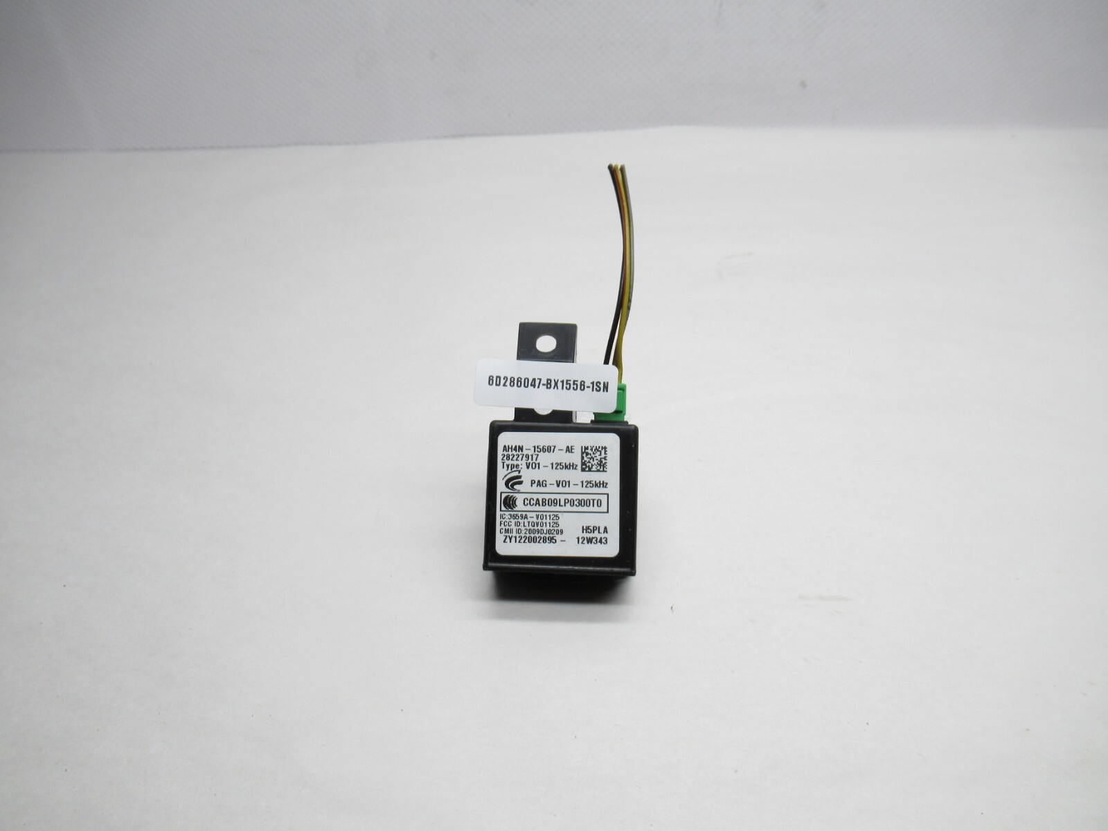 2010-2015 JAGUAR XJ XJL Keyless Entry Antenna ECU Module 28227917 OEM ...