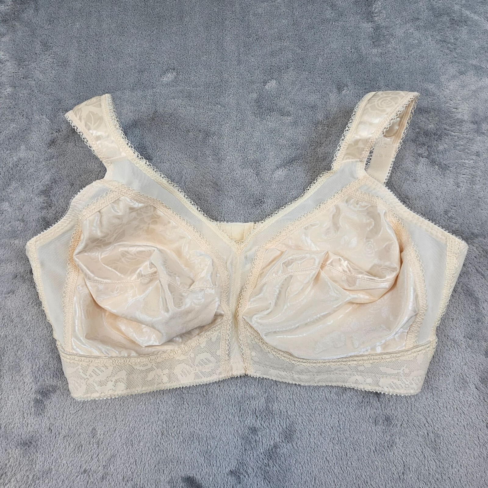 Playtex 18 Hour Ultimate Shoulder Comfort Wireless Bra 4693 Natural ...