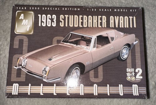 AMT ERTL 1963 Studebaker Avanti 1:25 Model Kit 2000 Special Edition ...
