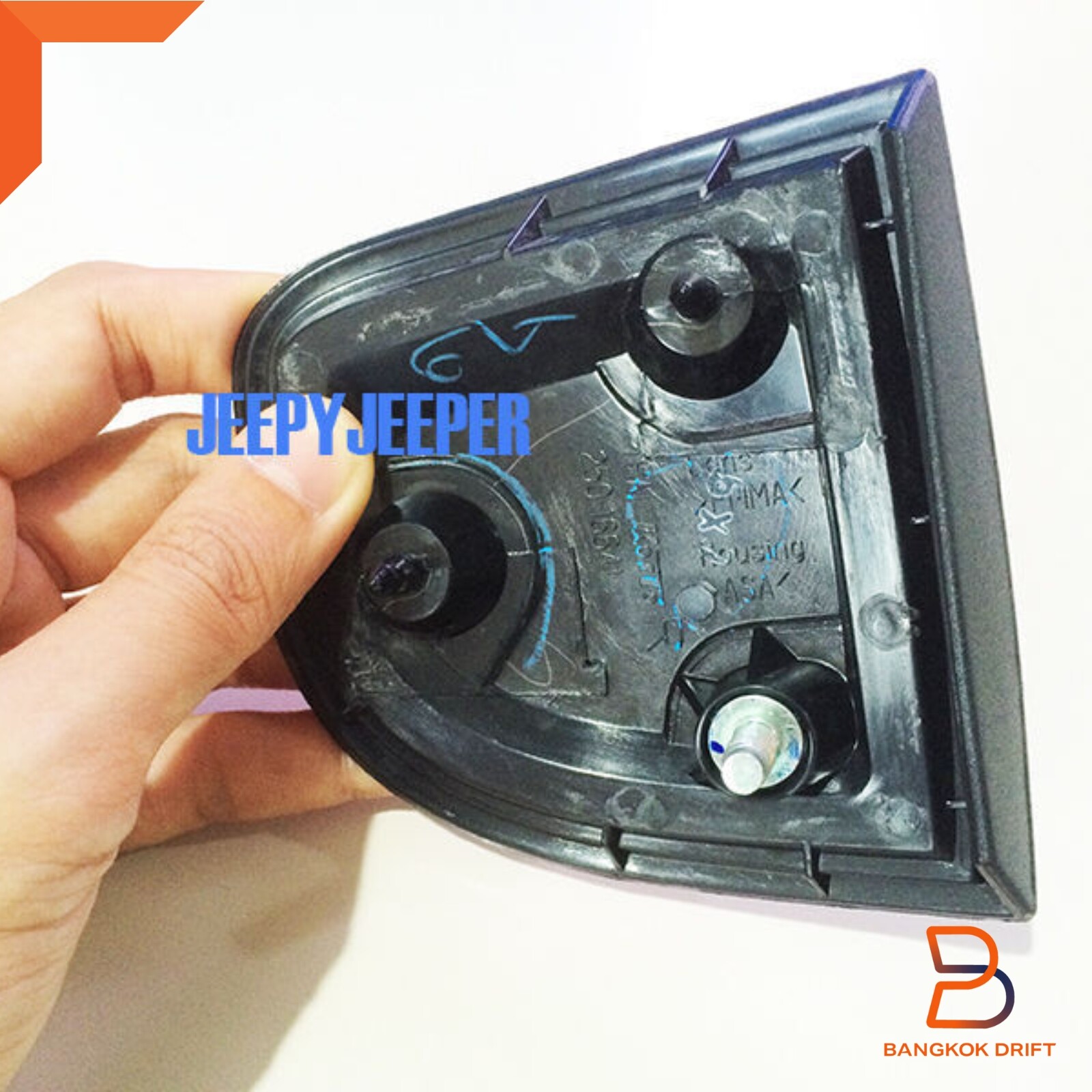 8355A015 8355A016 LH RH REAR REFLECTORS FOR MITSUBISHI L200 TRITON 05 ...