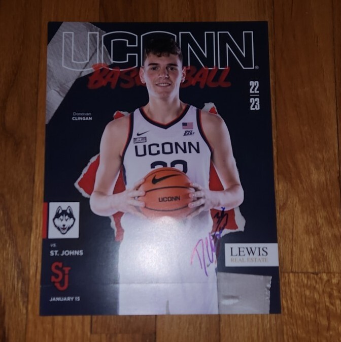 SIGNED UCONN MENS Roster Card CONNECTICUT HUSKIES DONOVAN CLINGAN 1/15 ...